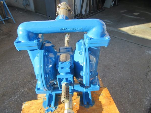 SANDPIPER 1½" (40 MM) S15 Air Operated Dual Diaphragm Pump - Industrial ...